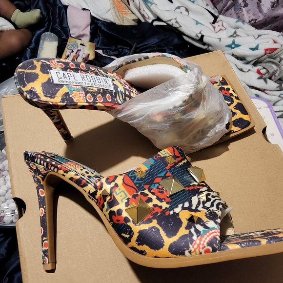 Cape Robbin | Shoes | Cape Robbin Vibrant Patterned Heels | Poshmark